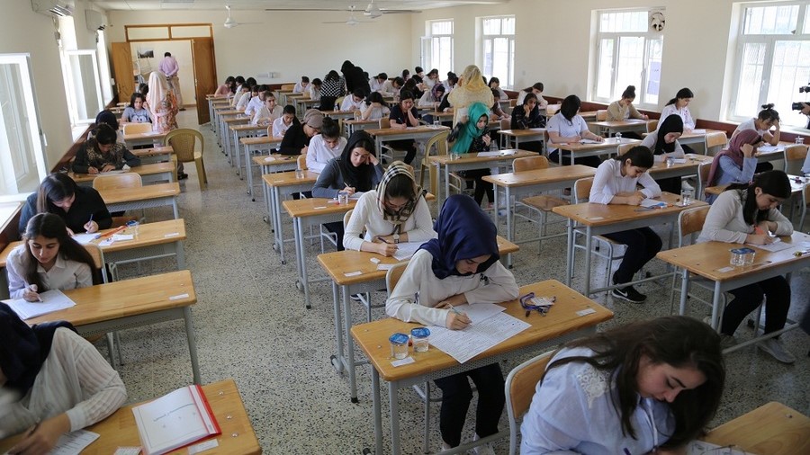 بڕیارێکی نوێ لە وەزارەتی پەروەردەوە لەبارەی تاقیکردنەوەی پۆلی 12 - AVA News